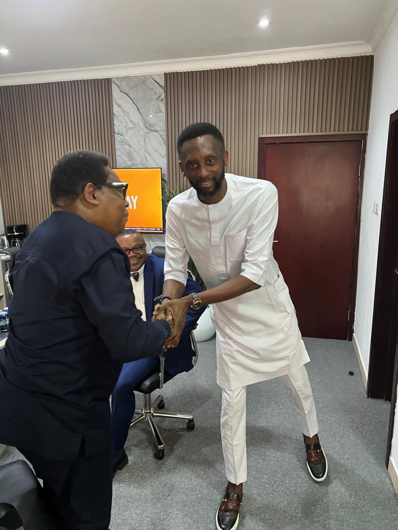 Hobark Group Chairman Visits Eastlake Group – Eastlake Group